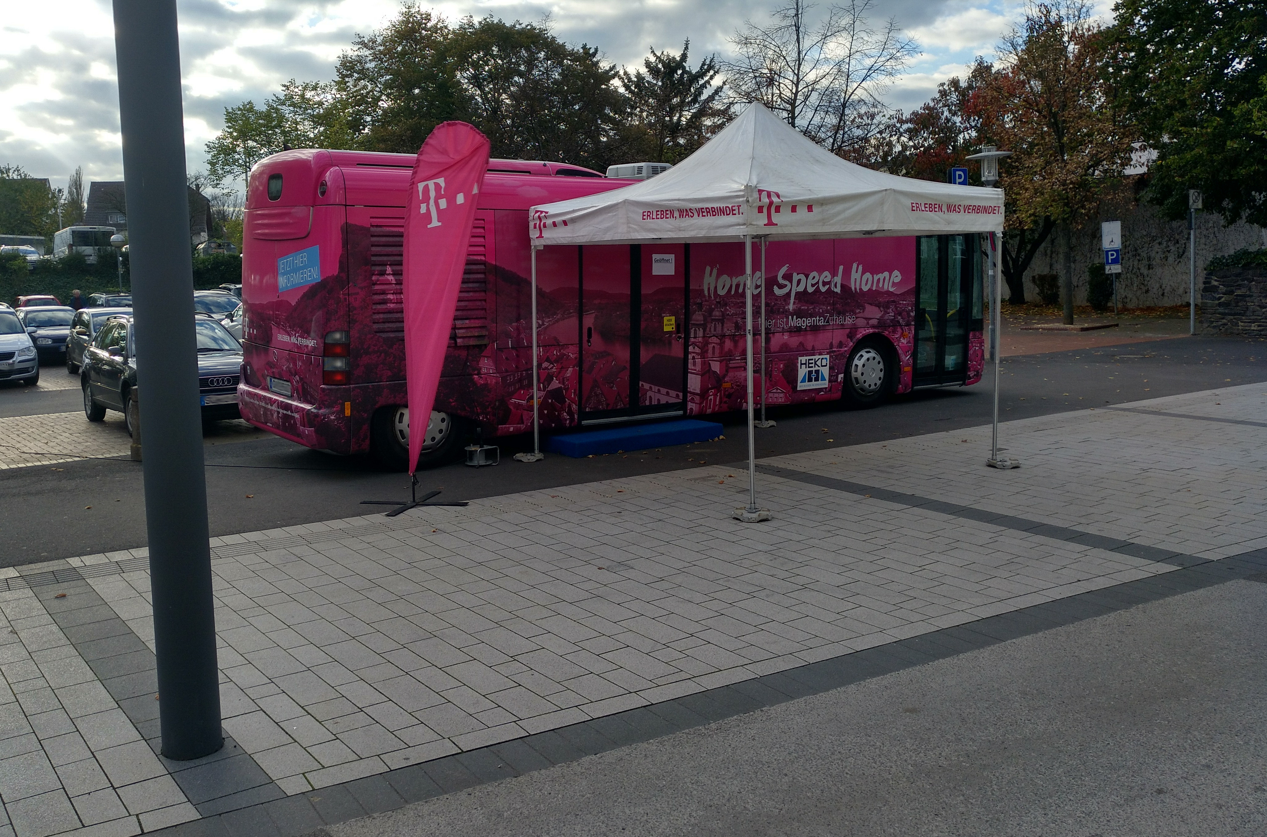 Vorsicht im Magenta Bus
